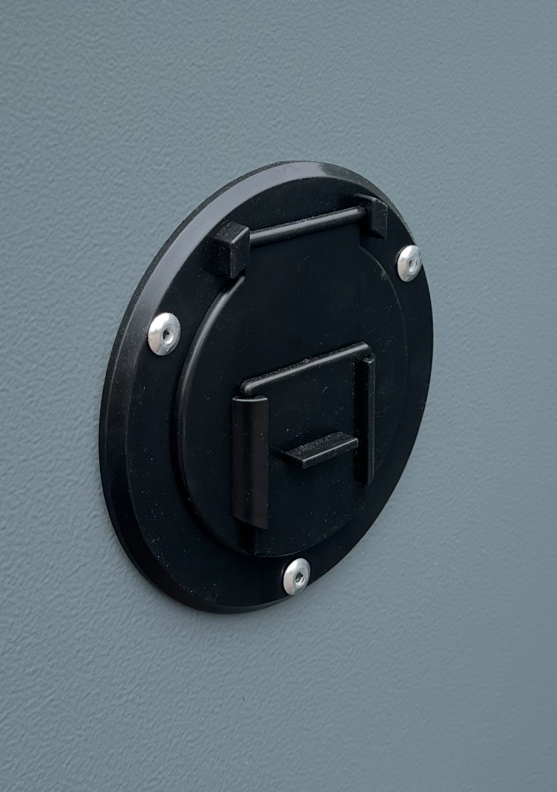 Electrical Passthrough – Warhorse Overland